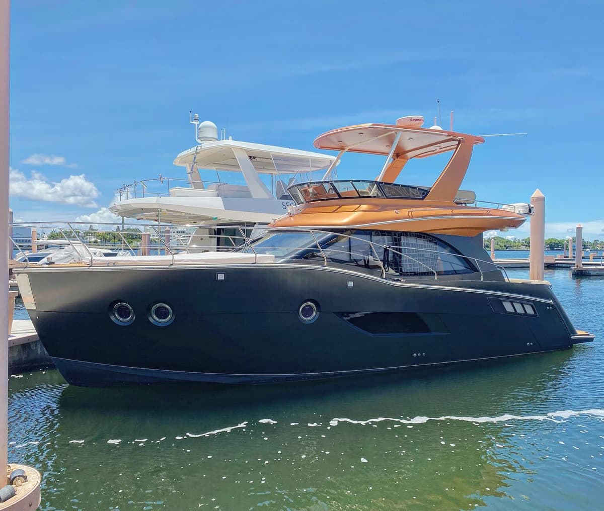 Boat Wraps Florida | Miami, Fort Lauderdale & West Palm Beach